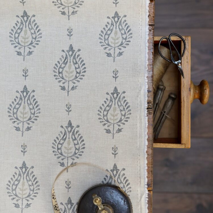 Bamboo ~ Pipe on Chunky Linen * - Peony & Sage